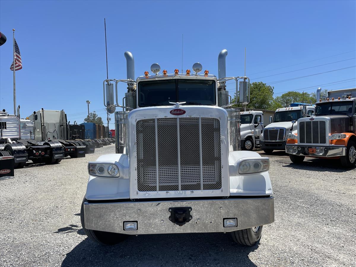 2009 PETERBILT 388 SLEEPER 782463 - Truck Market