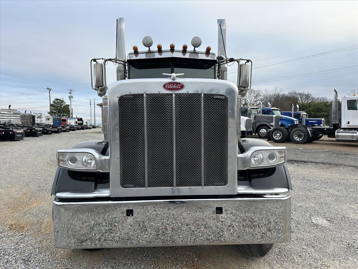 2019 PETERBILT 389 TRI AXLE DAYCAB 234271 - Truck Market